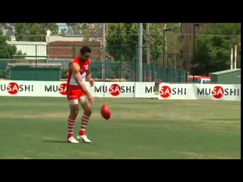 AFL Skills Guide 8 Bouncing - AFL India (ARFAI)AFL India (ARFAI)